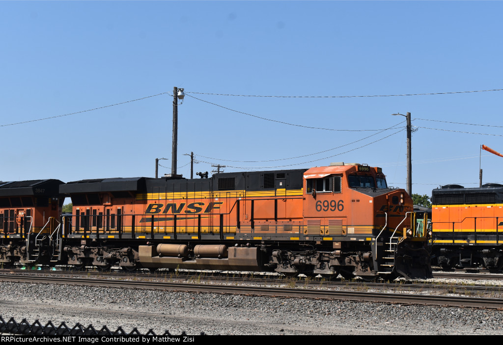 BNSF 6996